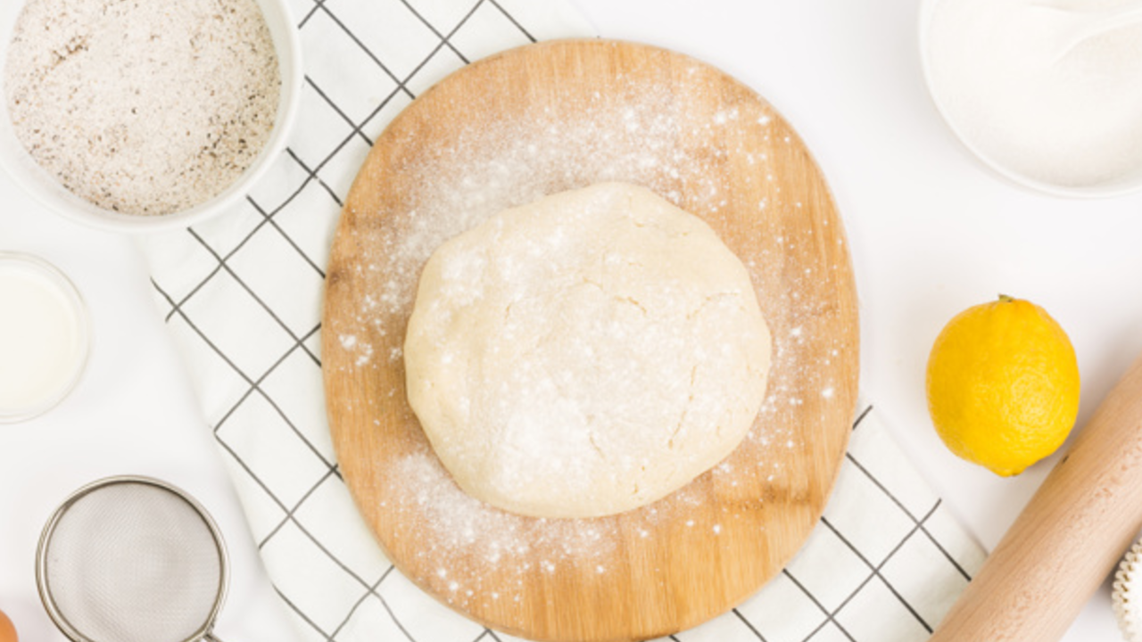 Cinta Baking – Oven dan Mixer
